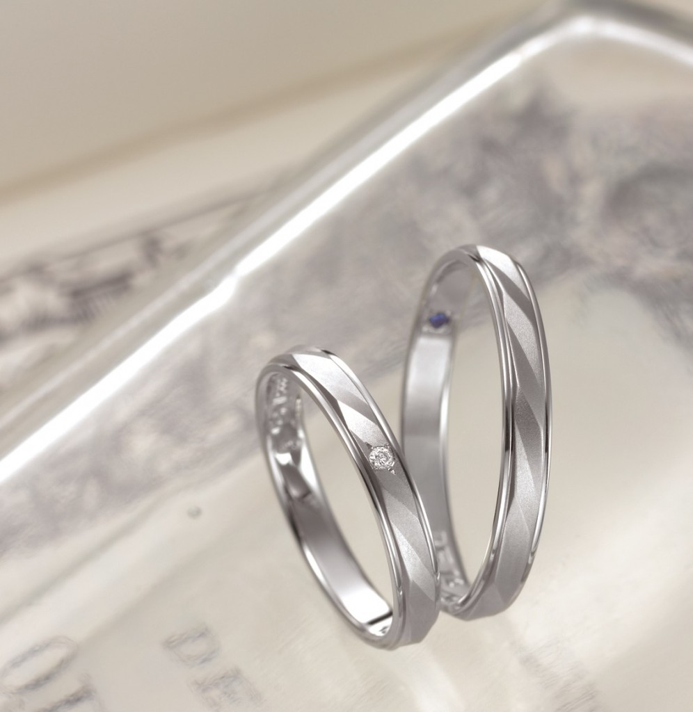 Inner Stone - VENUS TEARS - Wedding Bands / Engagement Ring